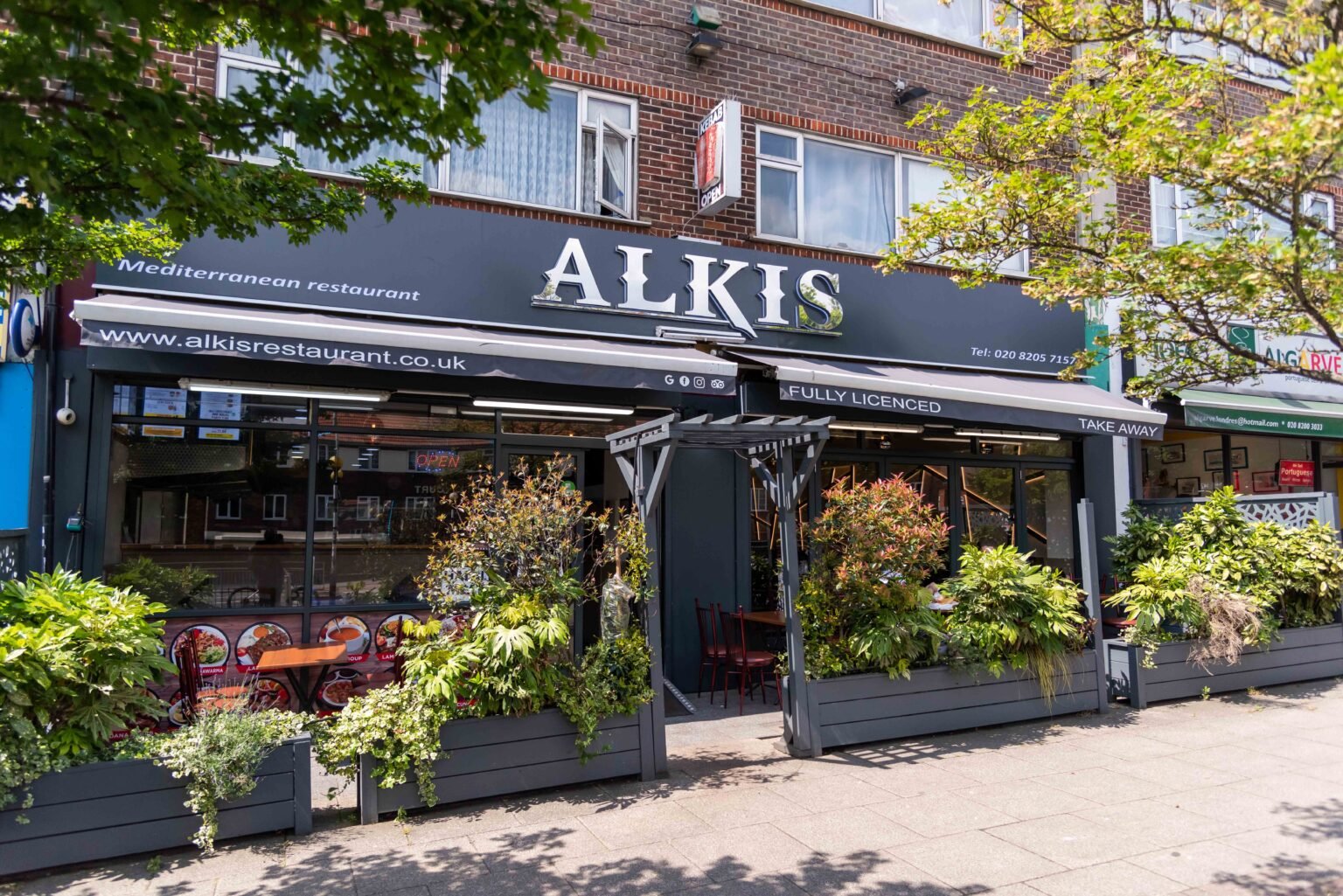About Us – Alkis Restaurant